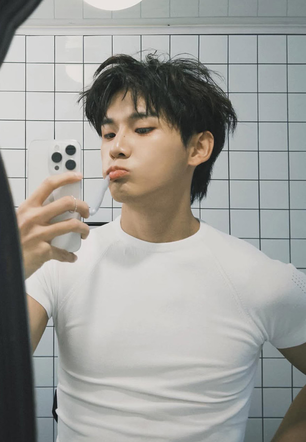 เปิดวาร์ป YAO CHEN ศิลปินหนุ่มชาวจีน ความหล่อโดดเด่น